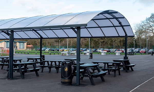 New outdoor dining area for Putteridge High School - Structures